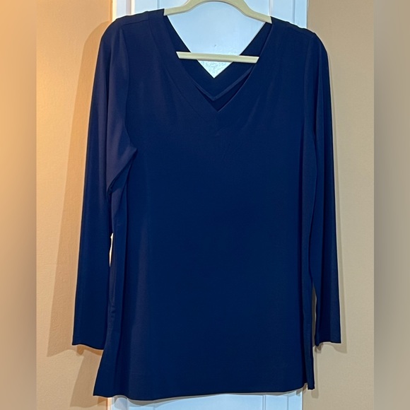 Susan Graver Tops Susan Graver Liquid Knit Tunic Vneck Front And